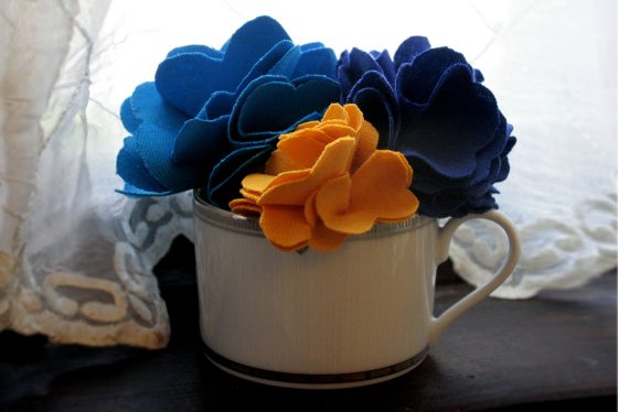 Ruffly Flower Tutorial - Craftbuds