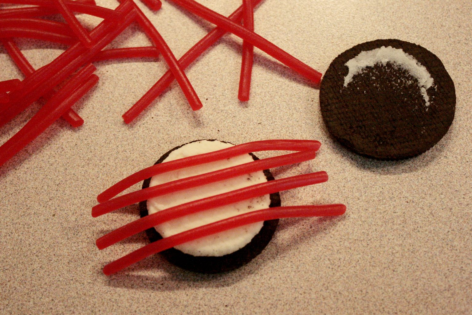 Crafty Kitchen: Oreo Spiders - Craftbuds