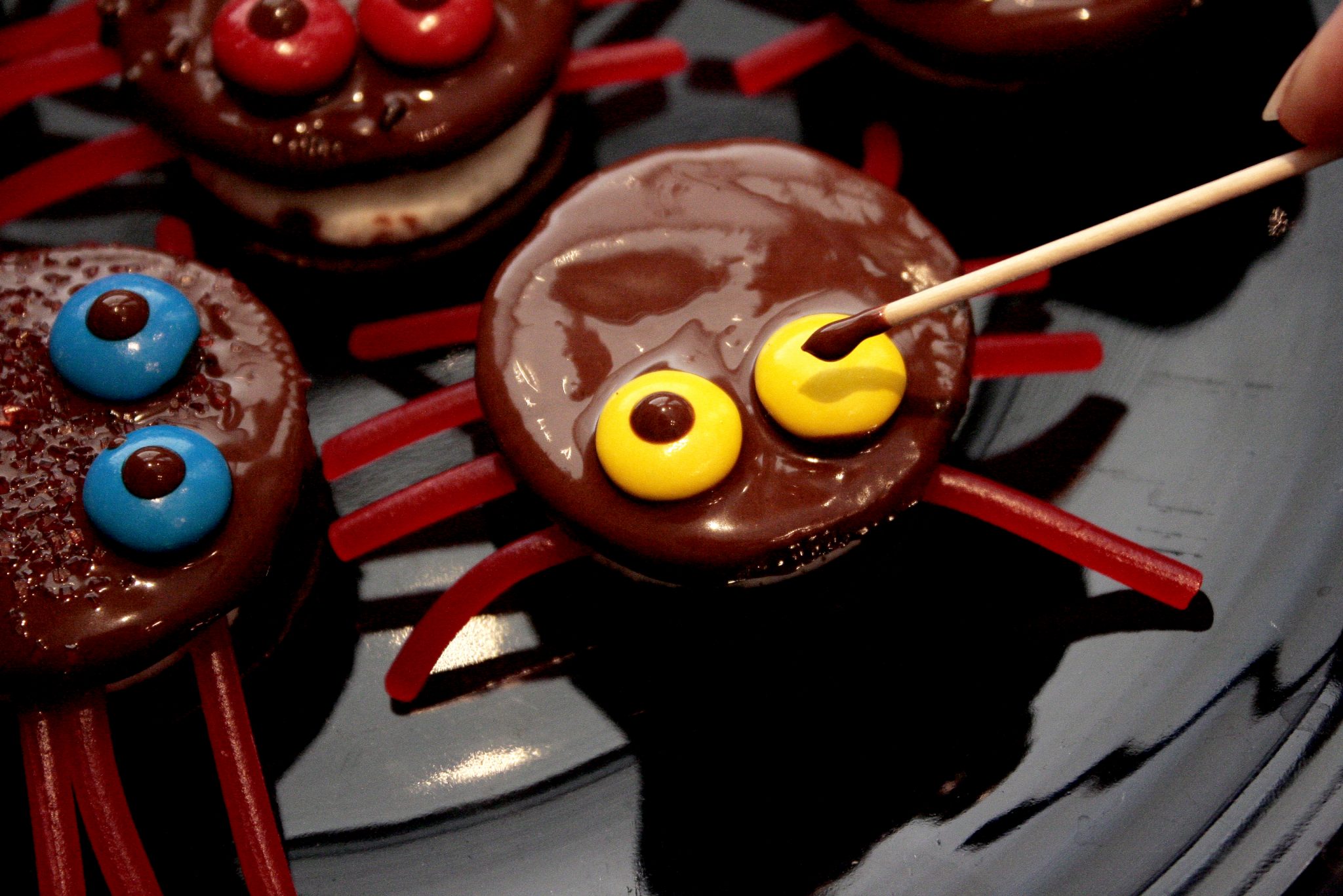 Crafty Kitchen: Oreo Spiders - Craftbuds