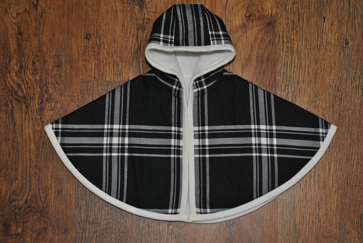 Child's Cape Pattern & Tutorial - Craftbuds