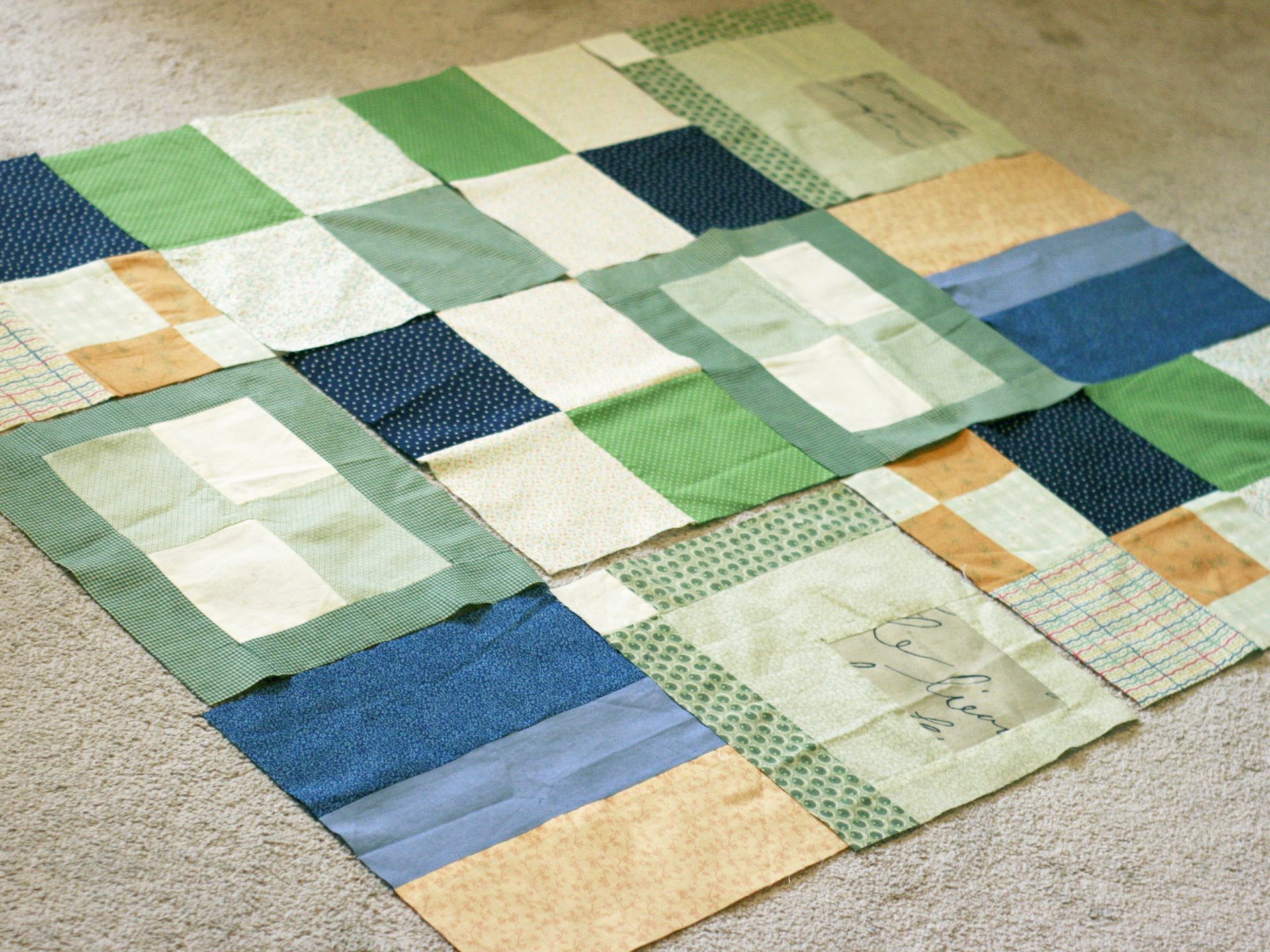 Katy's Teeny Tiny Mosaic Tiles Quilt Pillow: : Mosaic Tiles Quilt Along ...