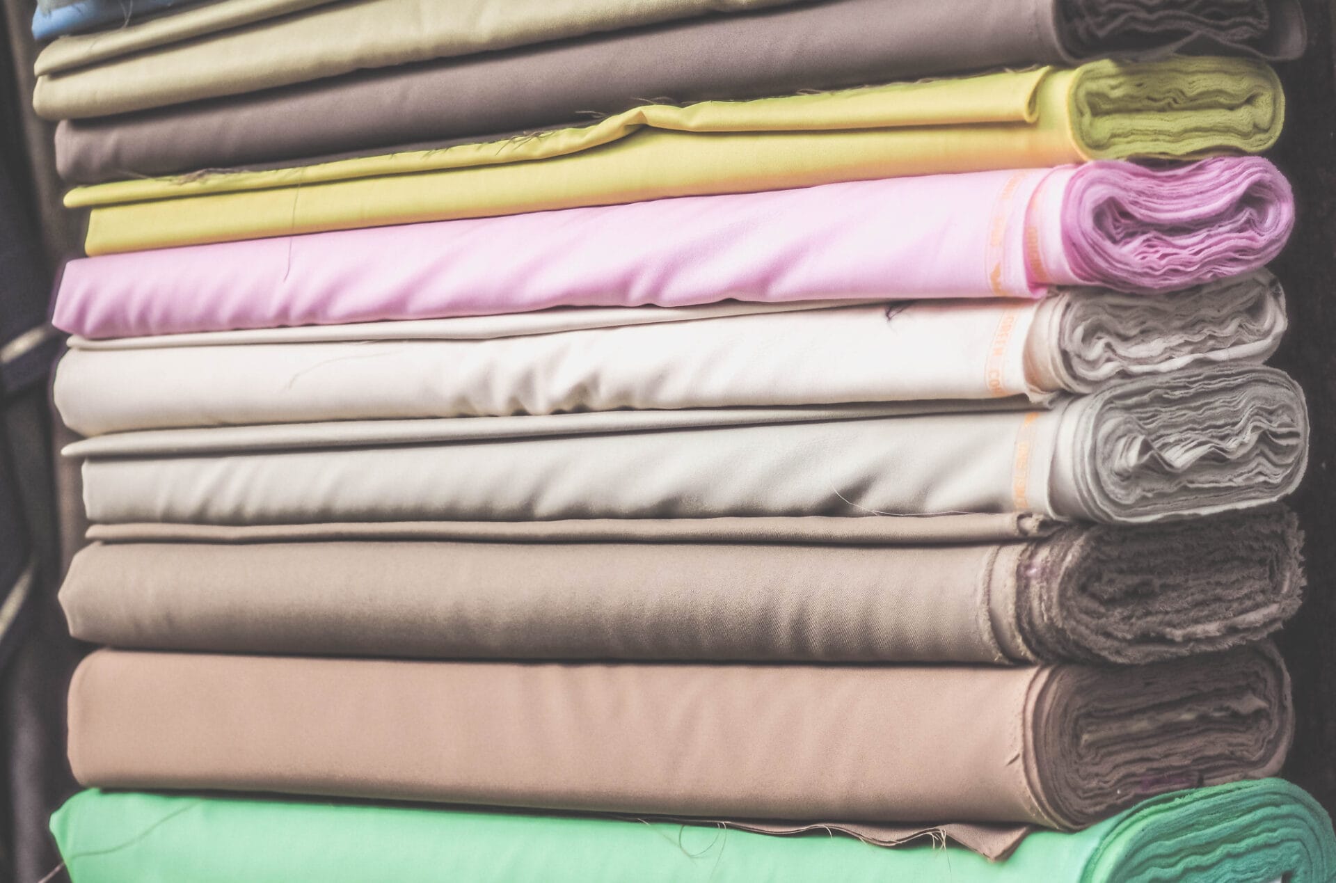 How wide is a bolt of fabric - Craftbuds