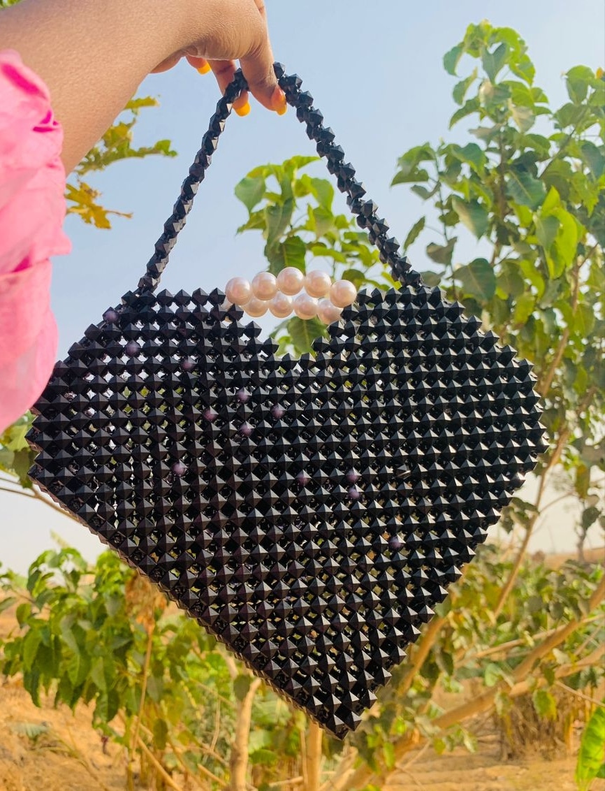 How to Make a Beaded Purse - Video Tutorial - Craftbuds