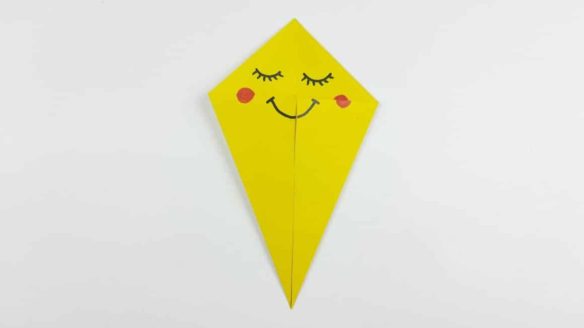 How to Make a Kite Out of Paper? Step by Step Video Tutorial - Craftbuds