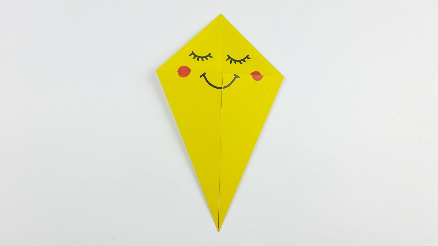 How to Make a Kite Out of Paper? Step by Step Video Tutorial - Craftbuds