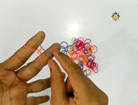 10 Rubber Band Bracelet Ideas - Easy & Unique - Craftbuds