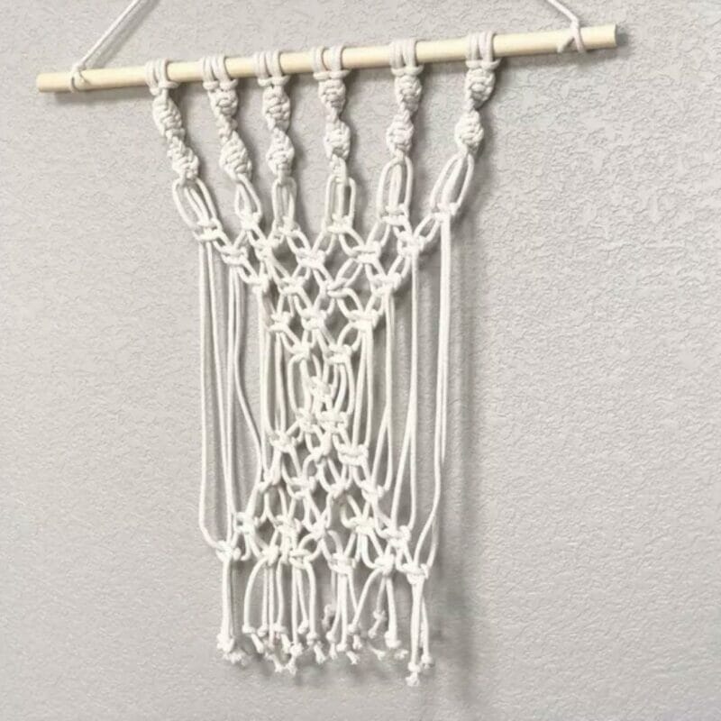 25 Free Macrame Wall Hanging Patterns & Tutorials