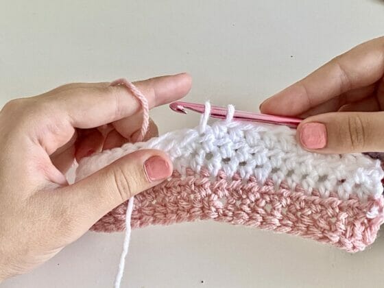 How to Change Colors in Crochet - A Guide to Perfecting Colors in Rows ...