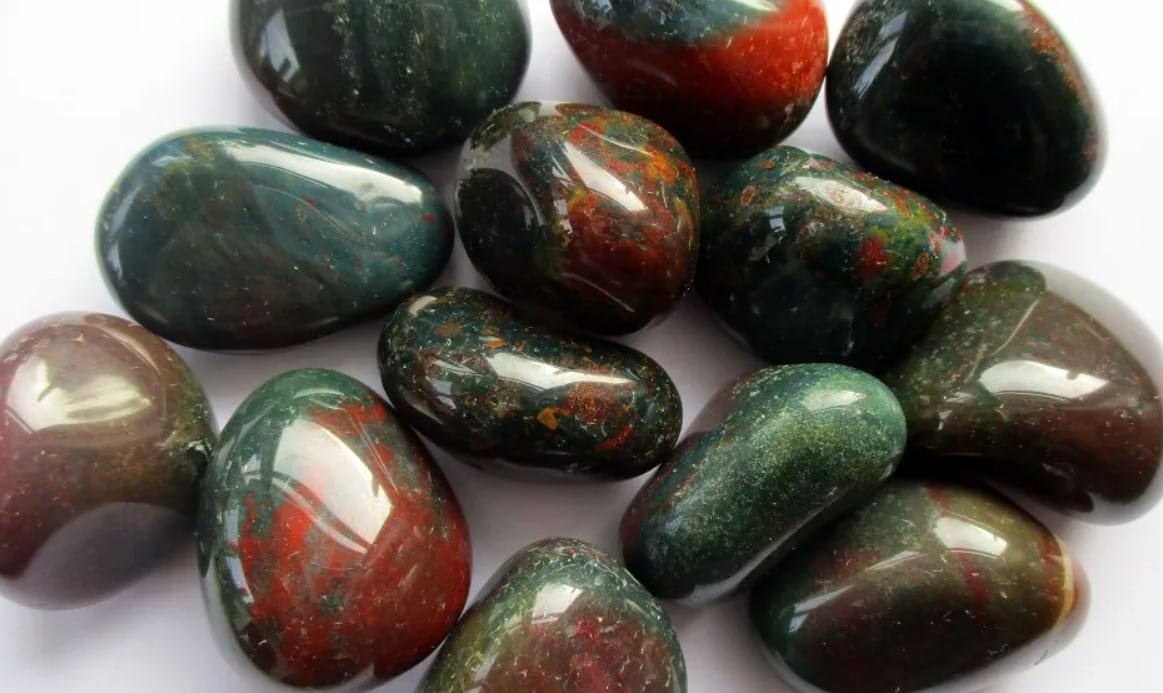 March Birthstone: Unveil Aquamarine's Origin & Unique Properties